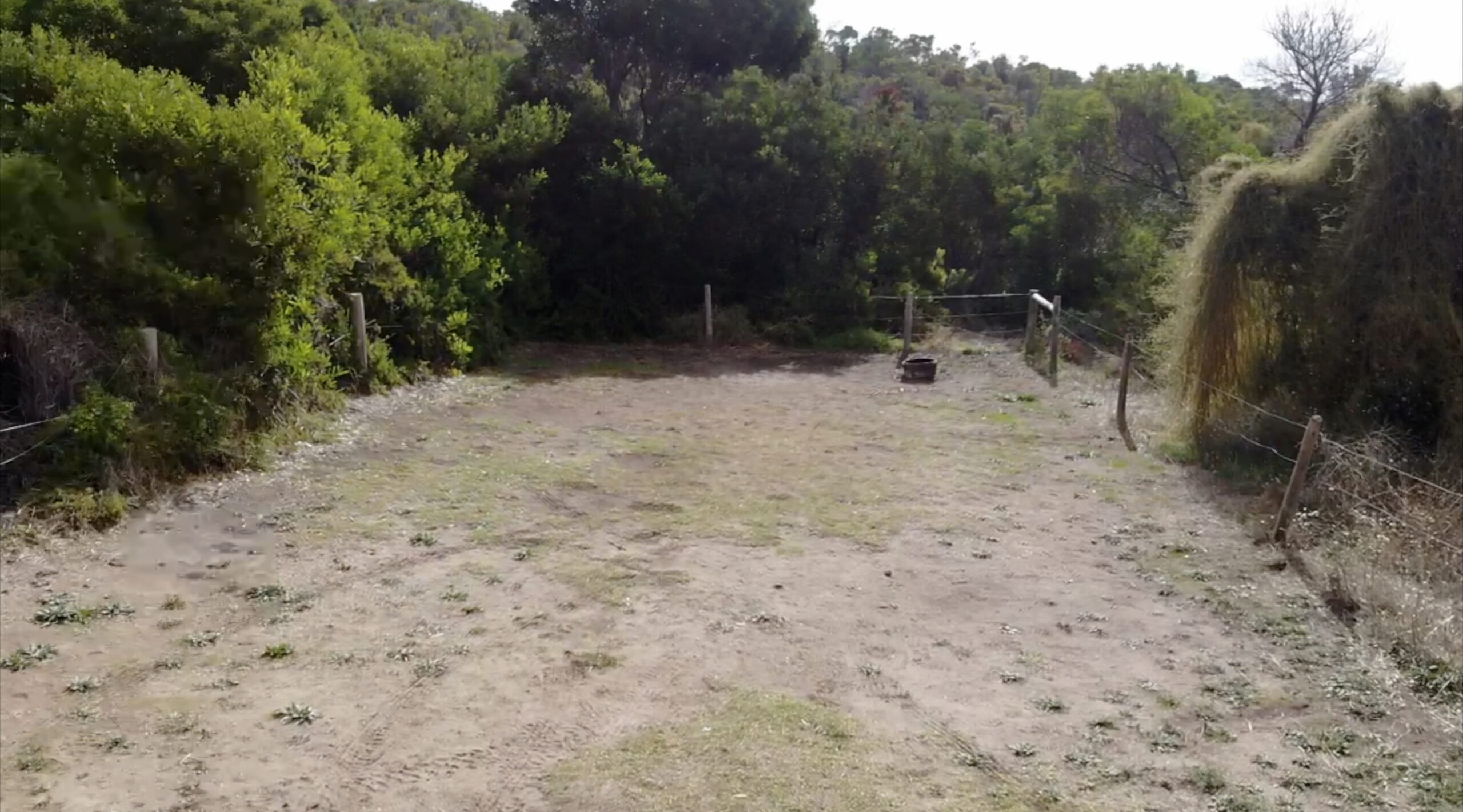 The Gums Campground - Little Dip Conservation Park - CampByMe